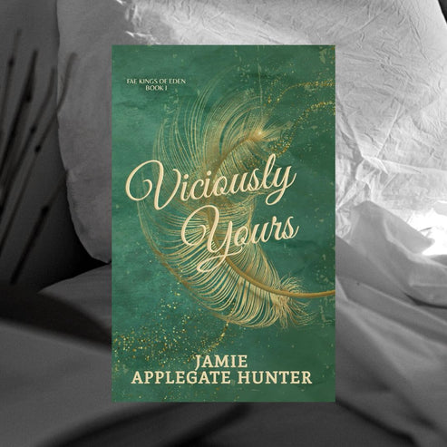 Viciously Yours by Jamie Applegate Hunter – Forever After All Bookstore